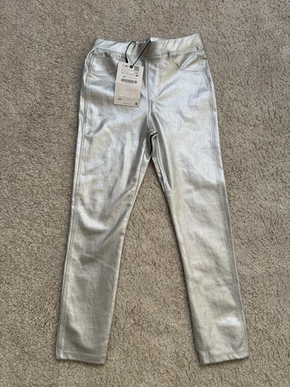 Zara srebrne pantalone, novo