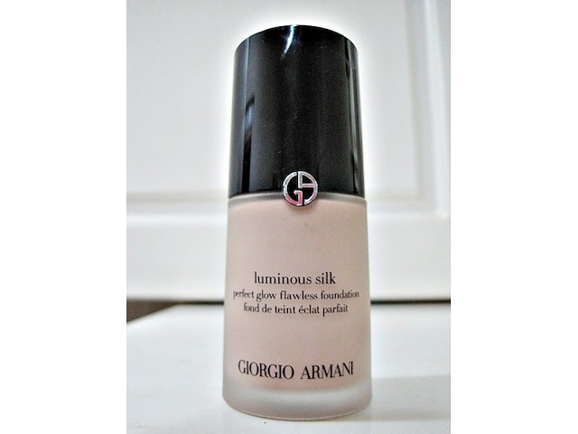 Giorgio Armani Beauty Luminous Silk Foundation