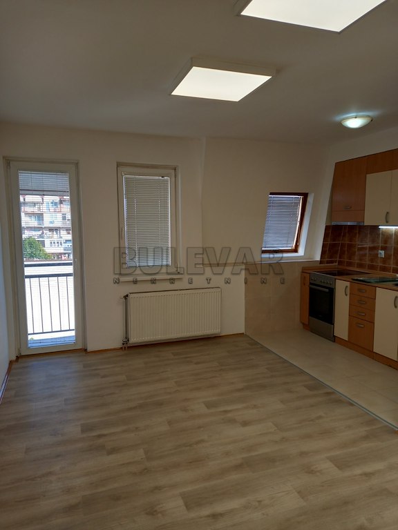 Dvosoban stan, 70 m2, Centar, Obrenovićeva ID: i-013166