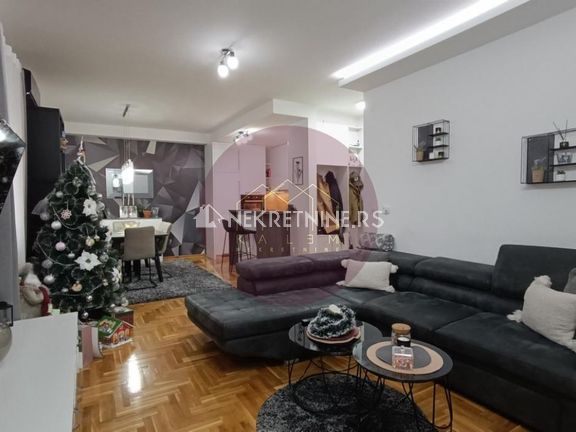 Voždovac, Vojvode Vlahovića, 3.0 stan, 70m2, 185000 EUR