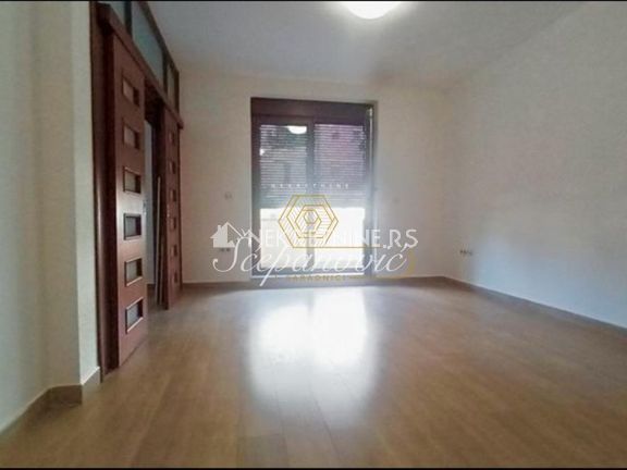 Novi Sad, Adamovićevo naselje, 2.0 stan, 63m2, 126000 EUR