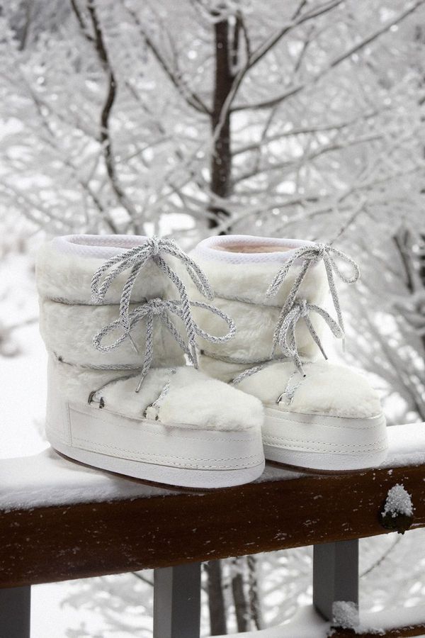 TRENDYOL ECRU FÜR LACE-UP SHORT FLAT HEELED WOMEN'S SNOW BOOTS