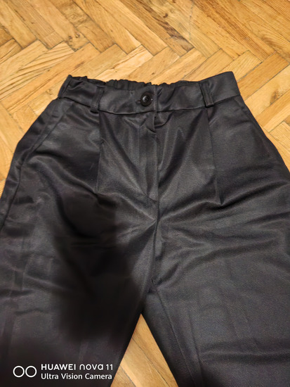 Nove svecane crne pantalone