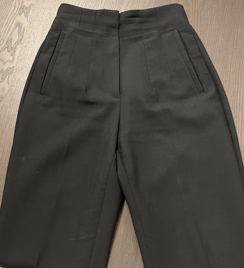 Zara crne pantalone