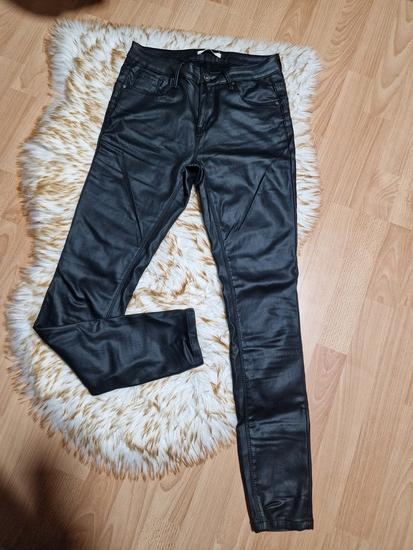 Crne kozne pantalone. NOVE.