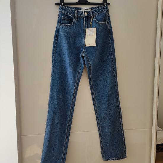 Stradivarius straight farmerice NOVO