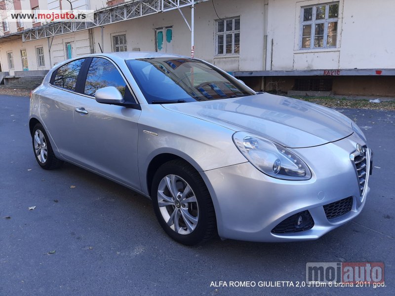 Alfa Romeo Giulietta ve.ser+nov plivajući