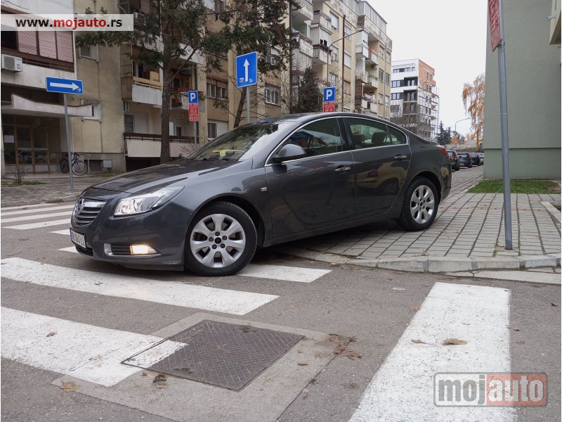 Opel Insignia Dva seta guma