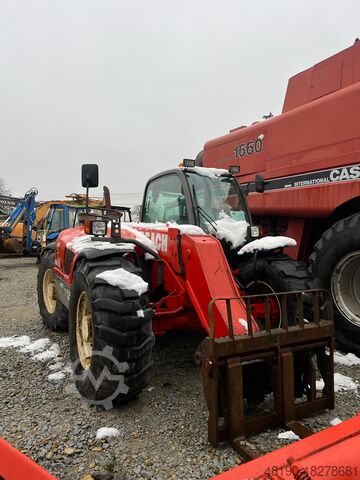 Teleskopska radna platforma
MANITOU MLT629-120 4WD