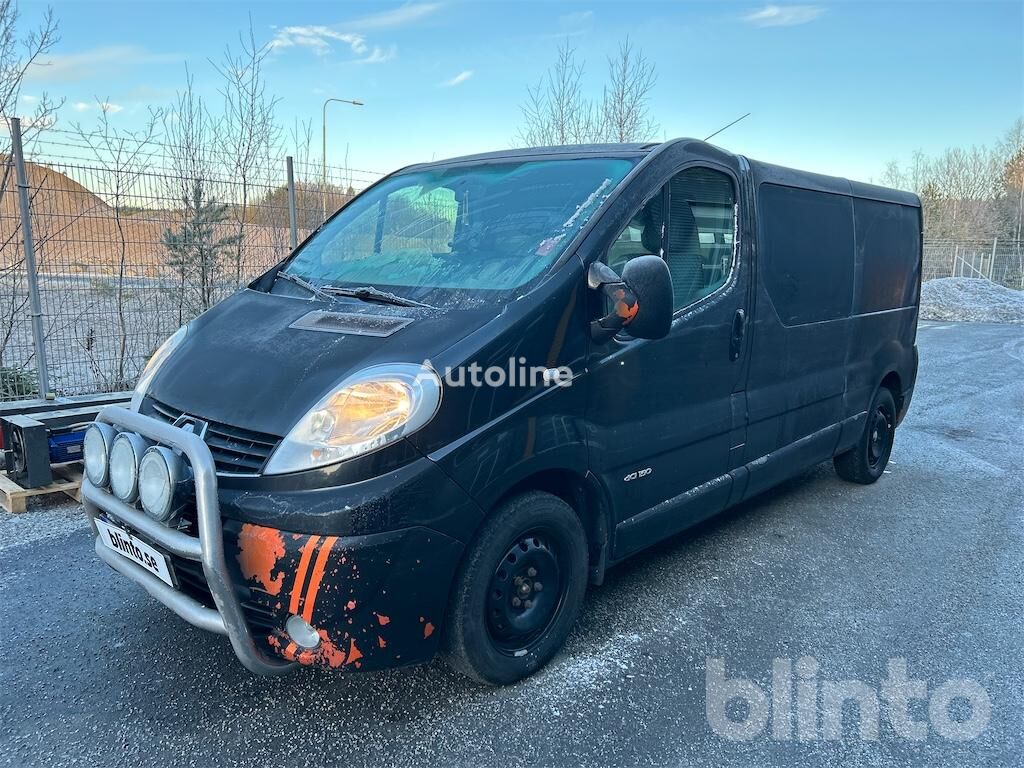 Prodaje se Renault TRAFIC minibus furgon na aukciji