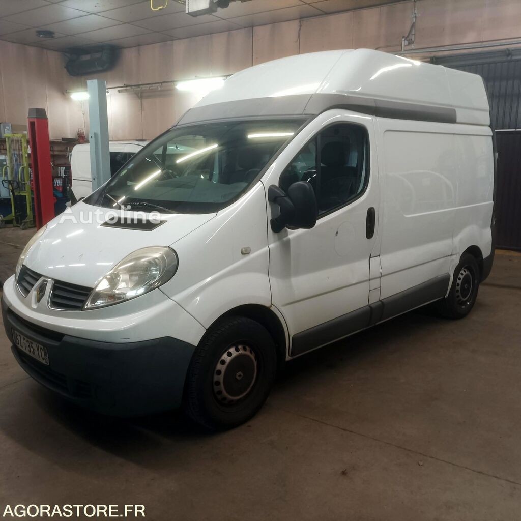 Prodaje se Renault TRAFIC minibus furgon na aukciji