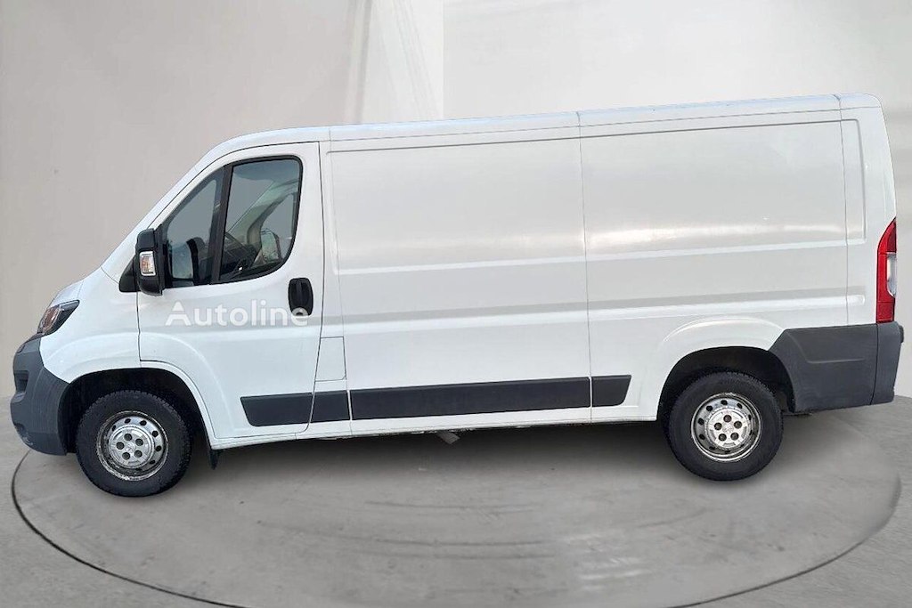 Prodaje se Peugeot Boxer minibus furgon na aukciji