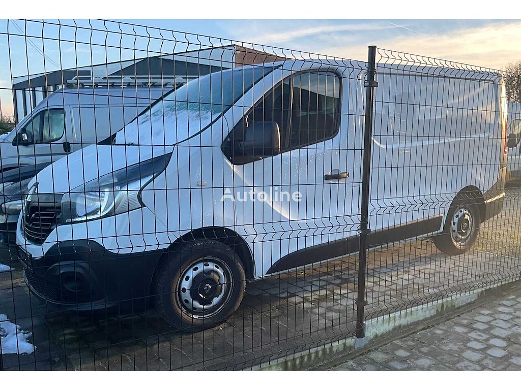 Prodaje se Renault Trafic minibus furgon na aukciji