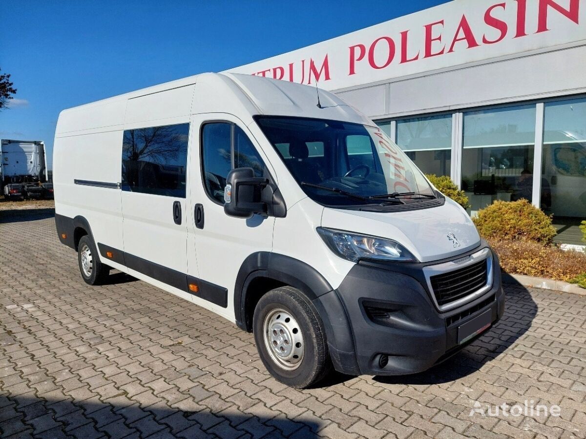 Peugeot Boxer minibus furgon