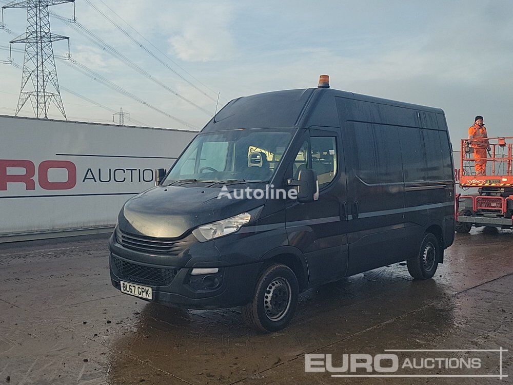 Prodaje se IVECO Daily minibus furgon na aukciji