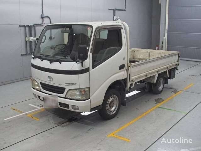 Toyota TOYOACE kamion s ravnom platformom < 3.5t