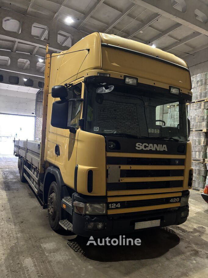 Scania R124.420 kamion s ravnom platformom