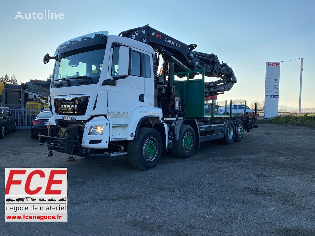 MAN TGS 35.440 HAD/HIAB X-HIPRO 858E-8 kamion s ravnom platformom nakon udesa