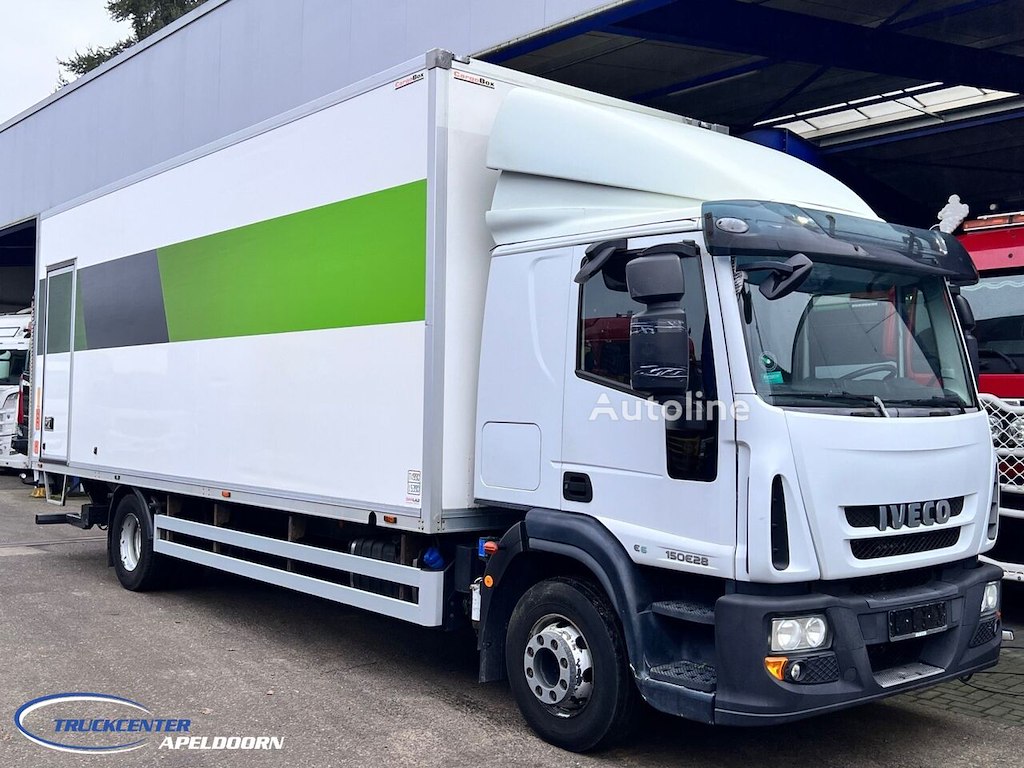 IVECO Eurocargo 150E28 175.650 km, AC, 2000 kg lift kamion furgon