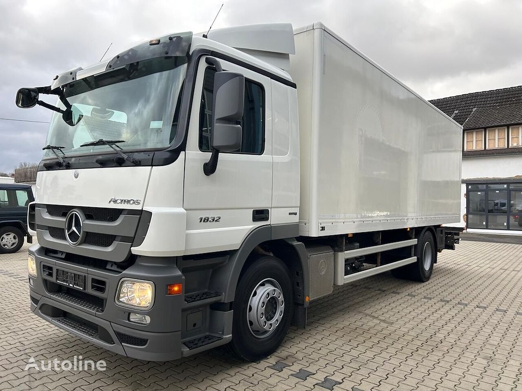 Mercedes-Benz Actros 1832 L Koffer Bär Ladebordwand Euro 5 kamion furgon