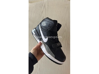 Jordan air legacy patike crne