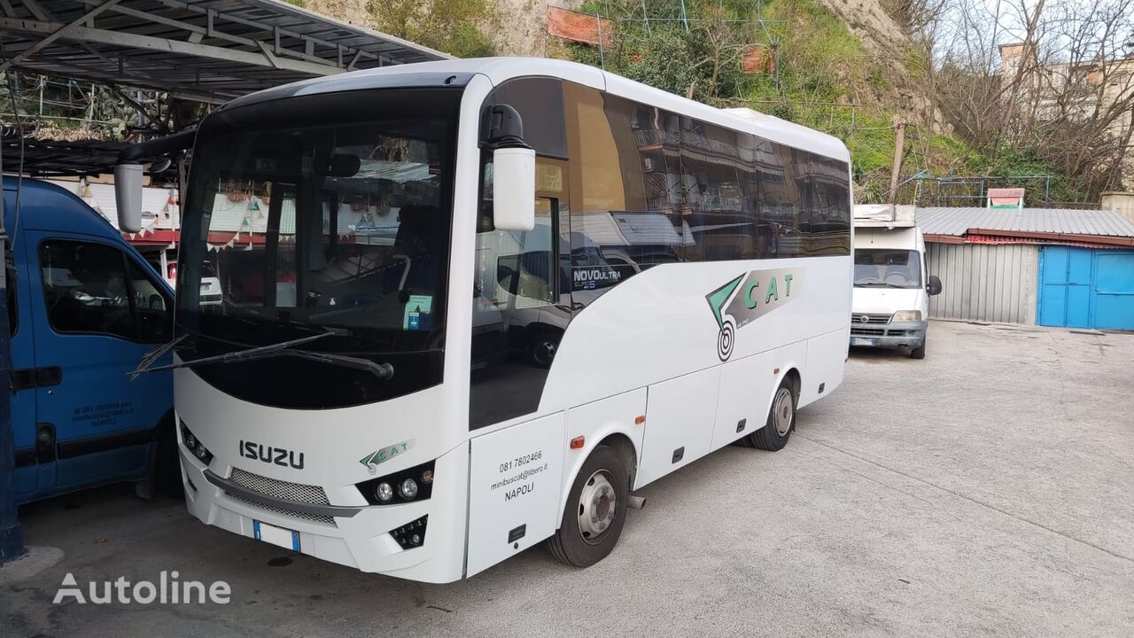 Isuzu NOVO ULTRA 5 EEV turistički autobus