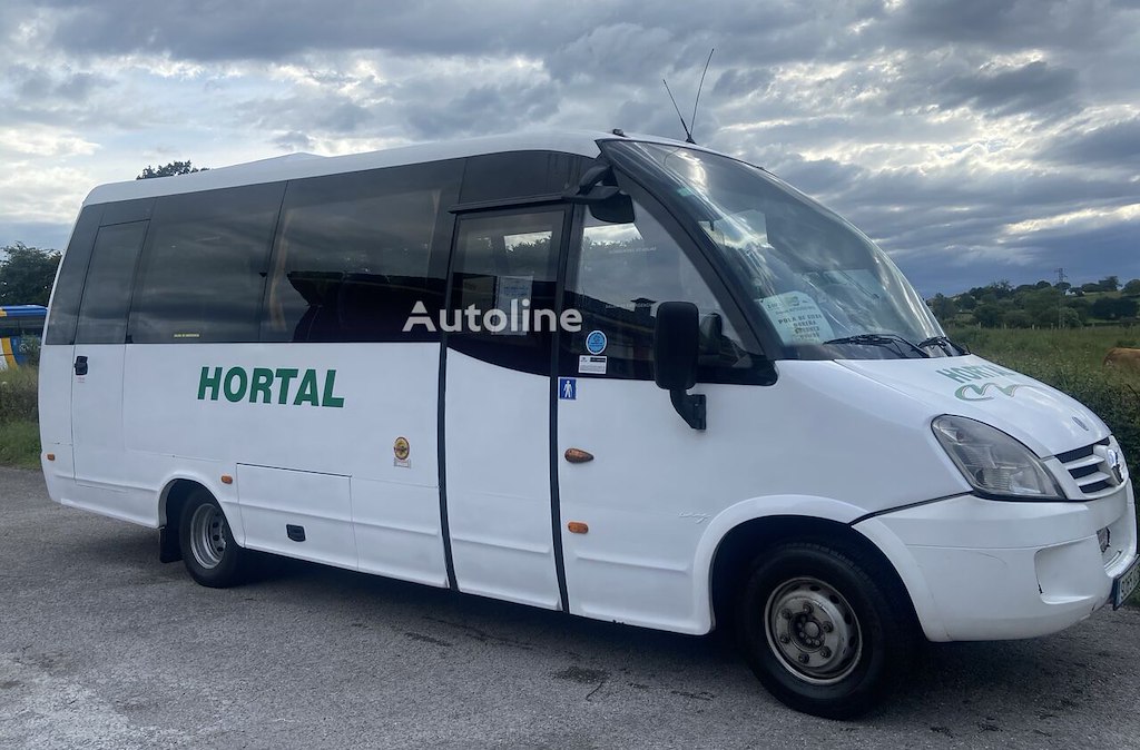 IVECO WING INDCAR turistički autobus