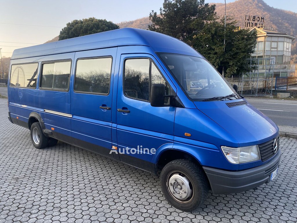 Mercedes-Benz Sprinter 412 posti 17€ turistički autobus