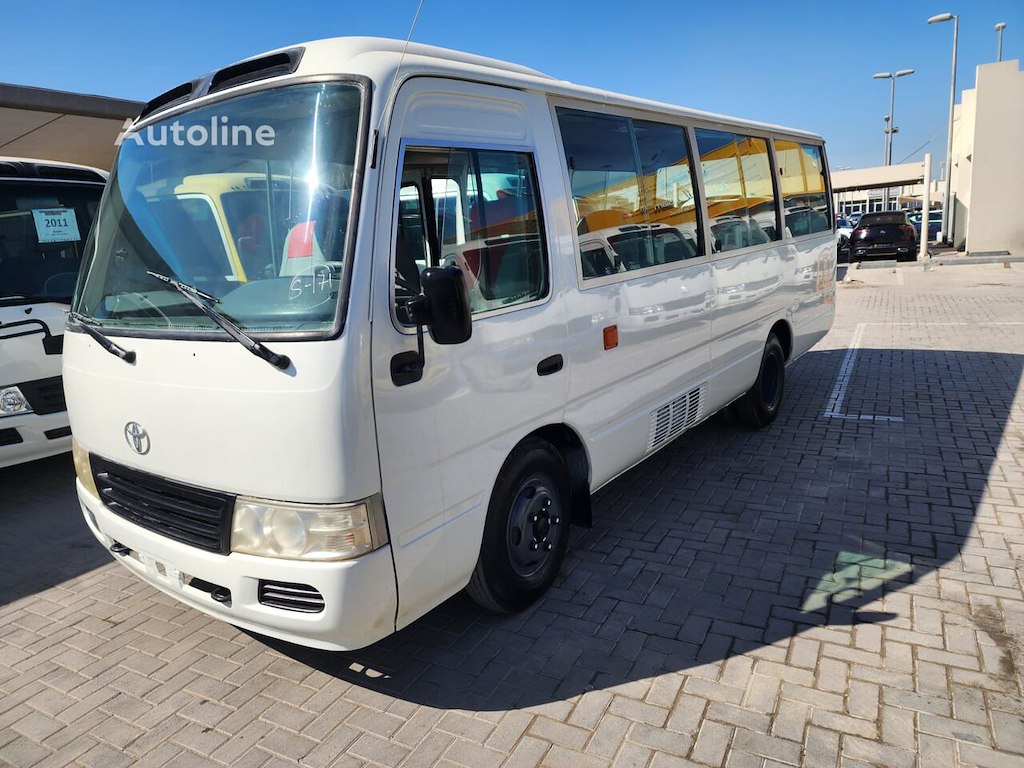 Toyota Coaster Coach bus (Diesel-LHD) turistički autobus