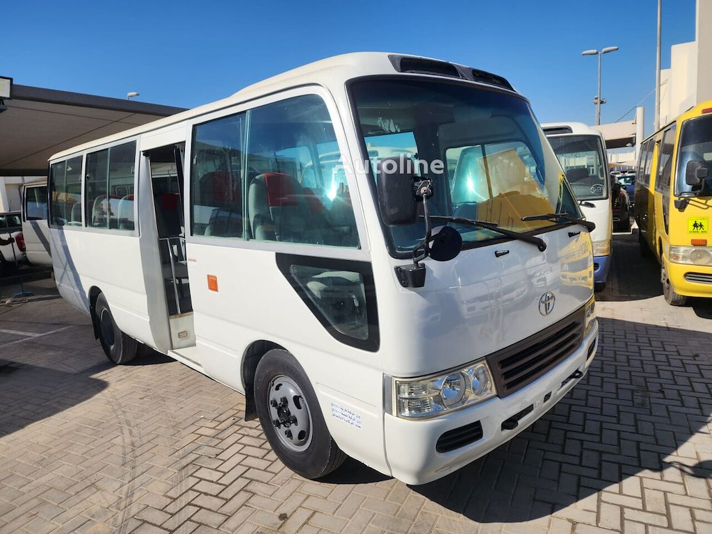 Toyota Coaster Coach Bus (Diesel-LHD) turistički autobus