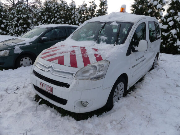 Prodaje se Citroen Berlingo mixte minivan na aukciji