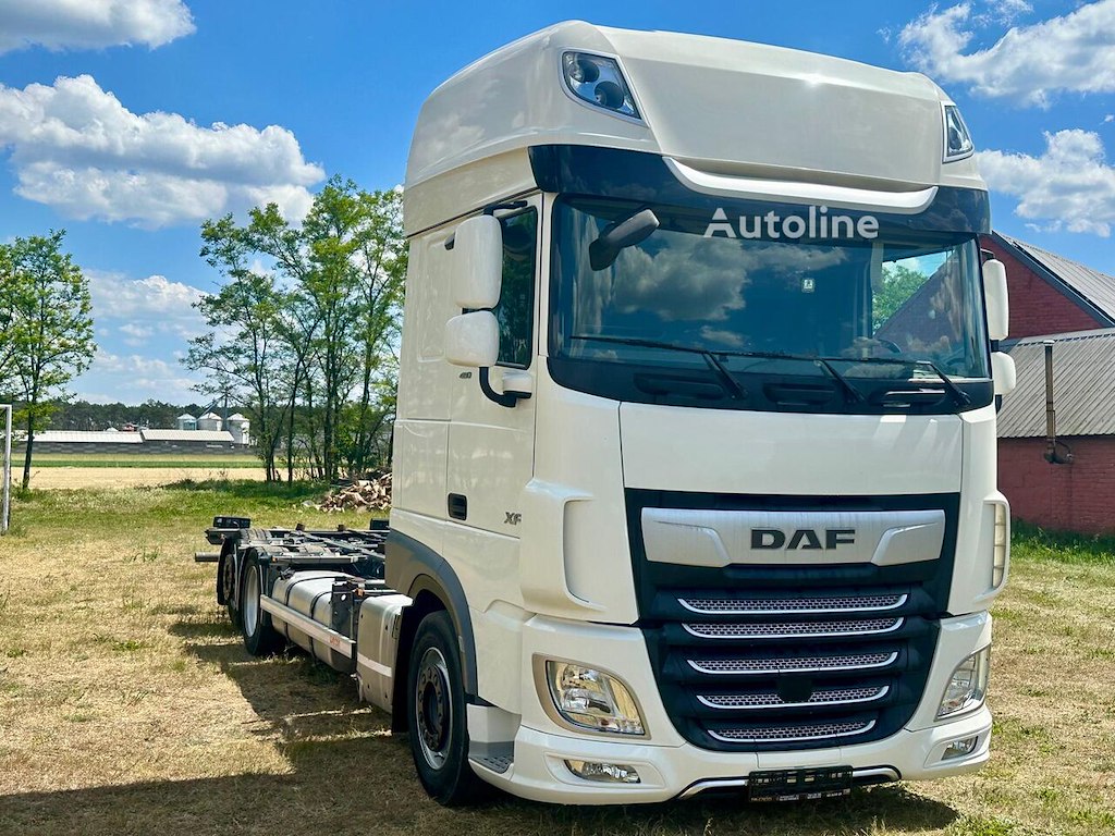 DAF XF 480 FAR BDF vozilo za prevoz kontejnera