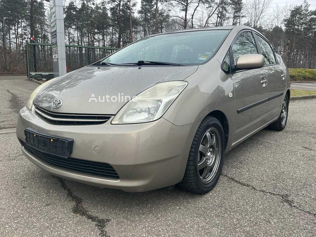 Prodaje se Toyota Prius hečbek na aukciji