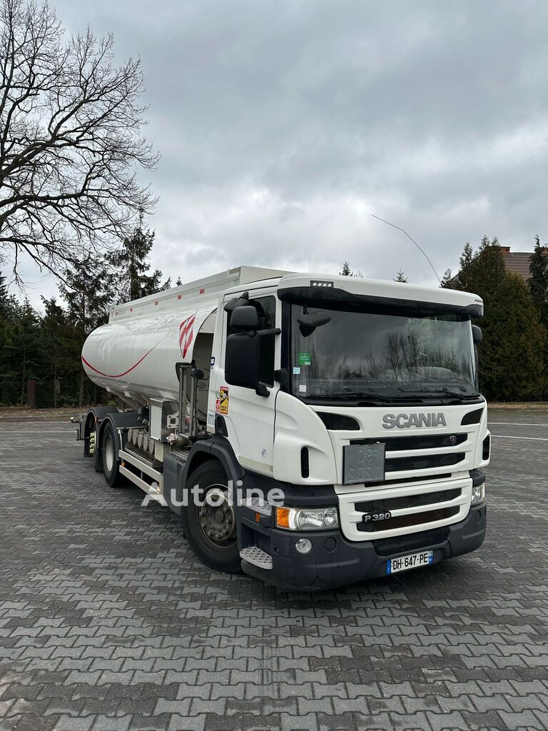 Scania P320 autocisterna