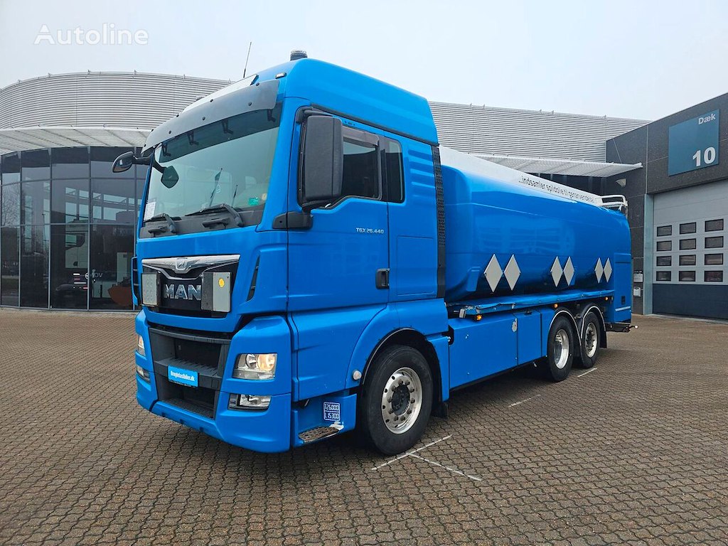 MAN TGX 26.440 autocisterna