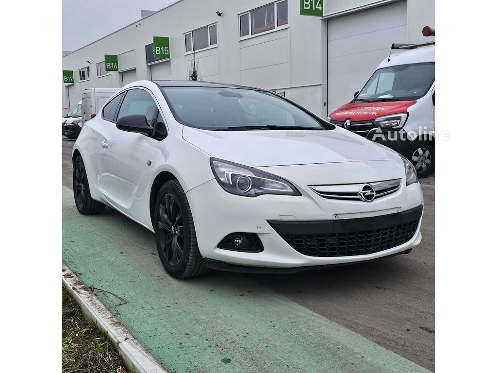 Prodaje se Opel Astra hečbek na aukciji