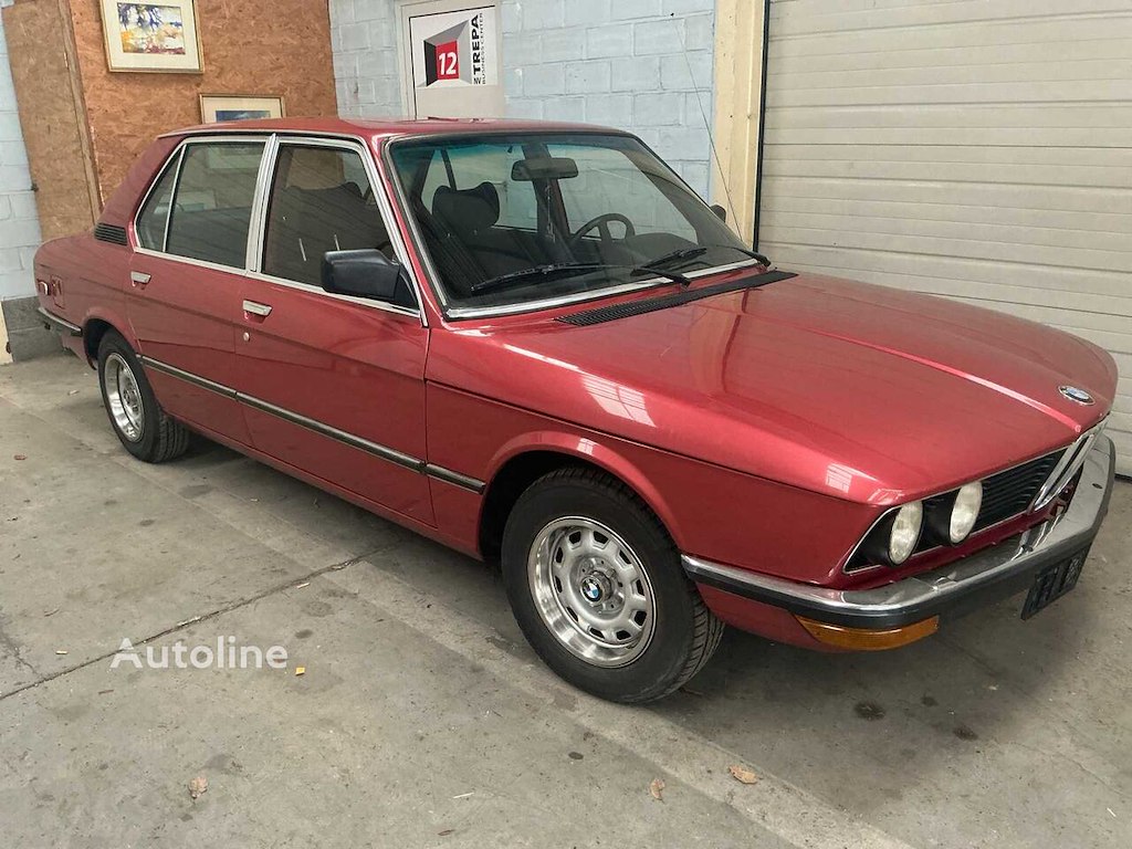 Prodaje se BMW E12 525 sedan na aukciji