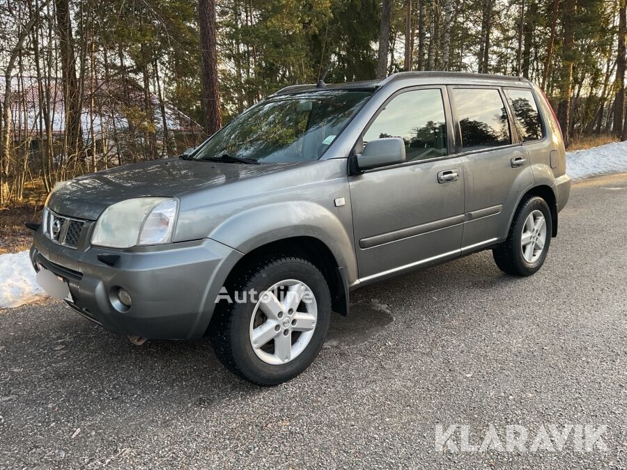 Prodaje se Nissan X-trail krosover na aukciji