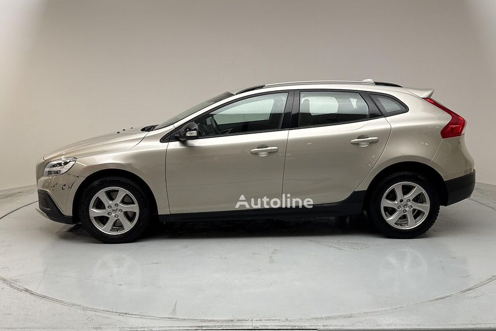 Prodaje se Volvo V40 Cross Country krosover na aukciji