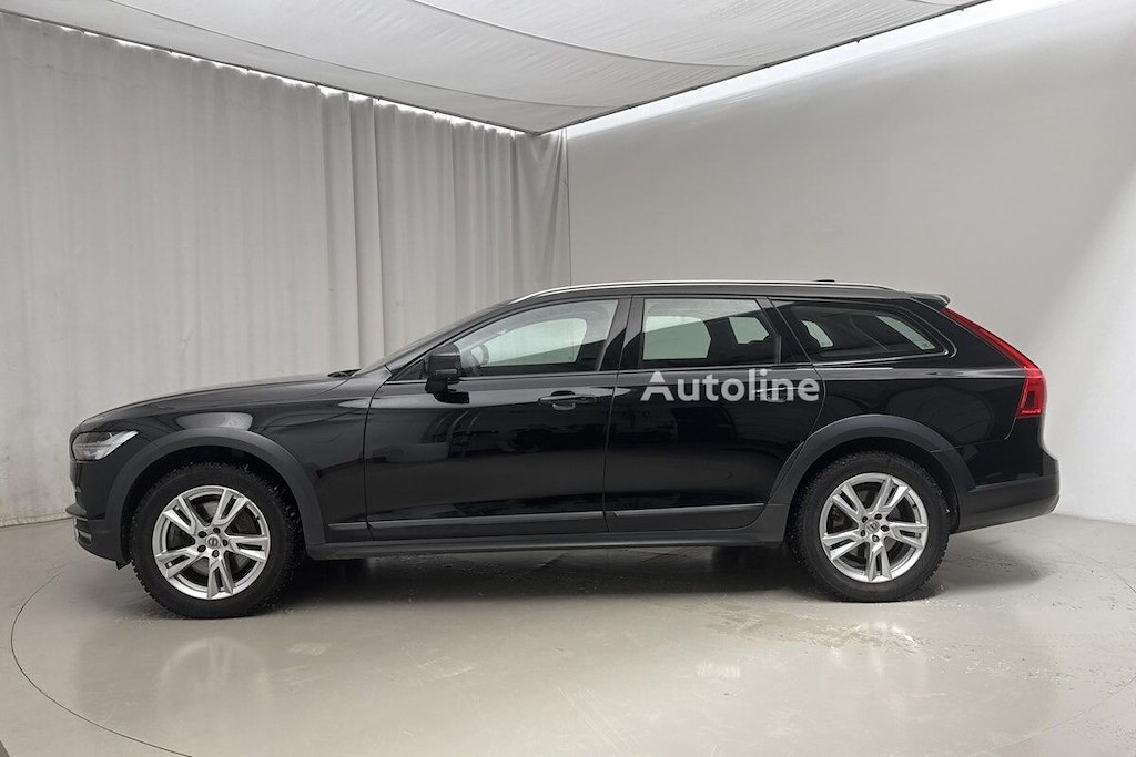 Prodaje se Volvo V90 Cross Country karavan na aukciji