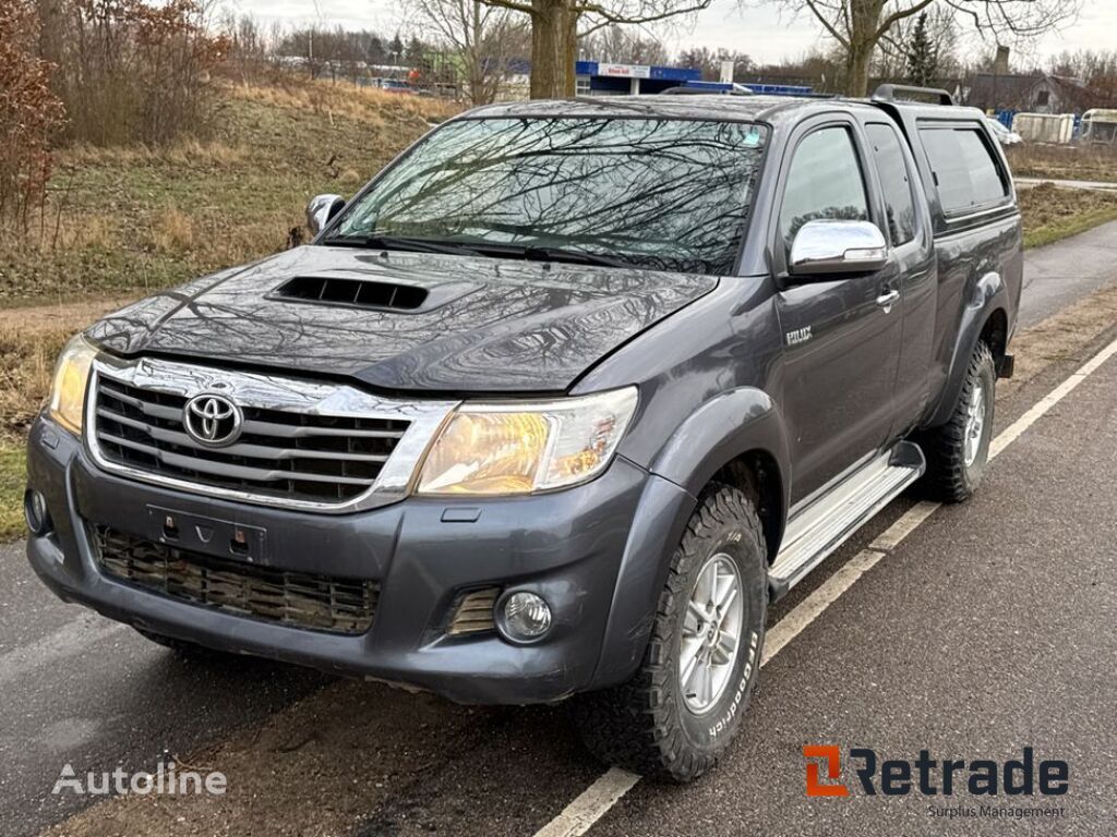 Prodaje se Toyota HiLux pikap na aukciji