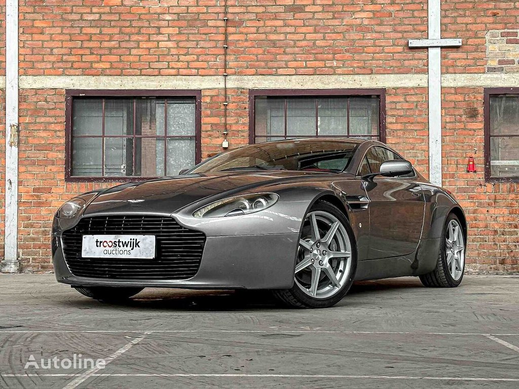 Prodaje se Aston Martin V8 Vantage kupe na aukciji