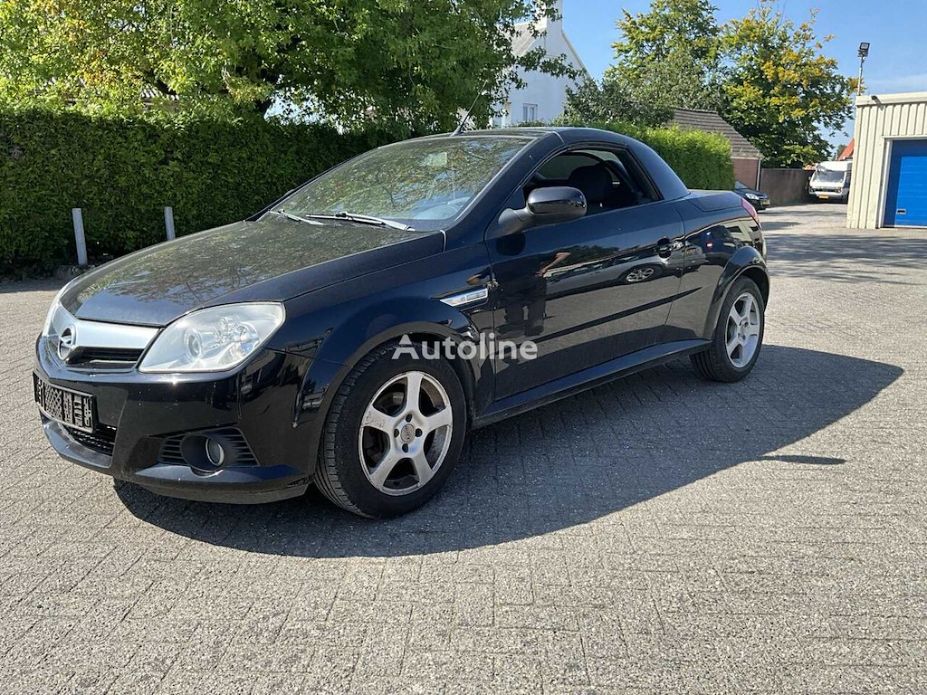 Prodaje se Opel TIGRA kupe na aukciji