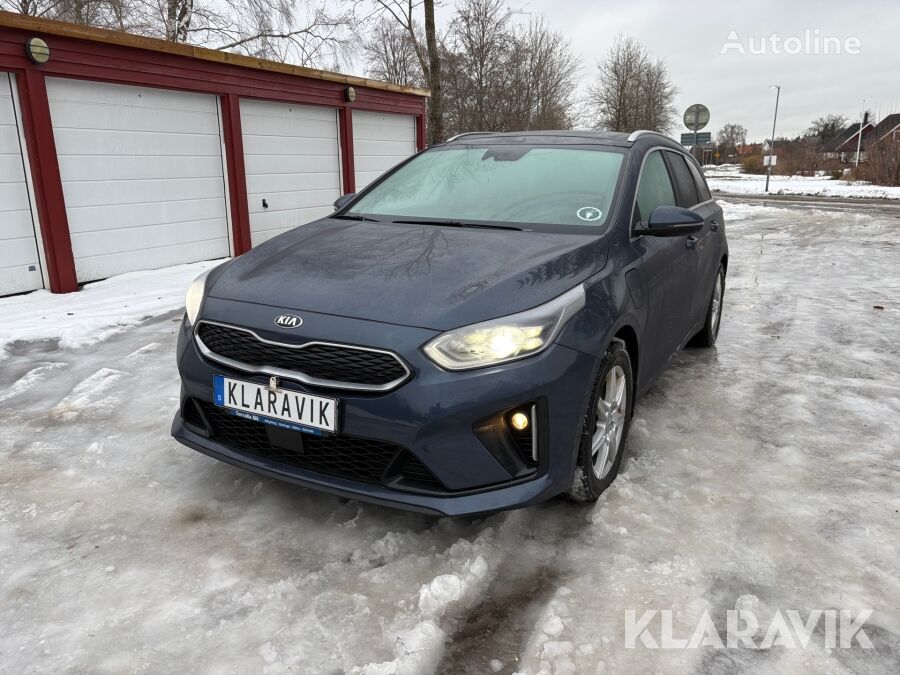 Prodaje se KIA Ceed Sportswagon plug-in hybrid karavan na aukciji