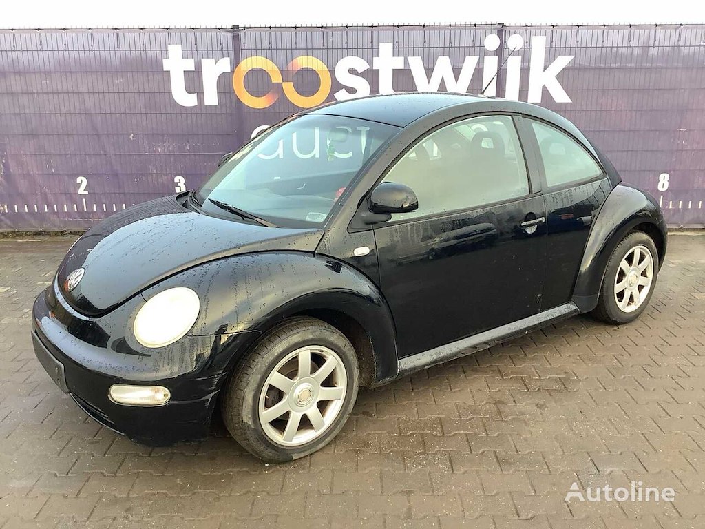 Prodaje se Volkswagen New Beetle hečbek na aukciji