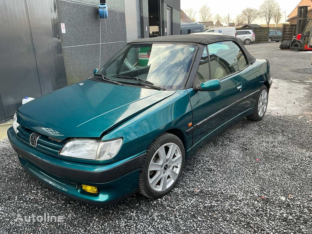 Prodaje se Peugeot 306 kabriolet na aukciji