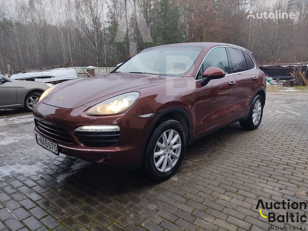 Prodaje se Porsche Cayenne krosover na aukciji