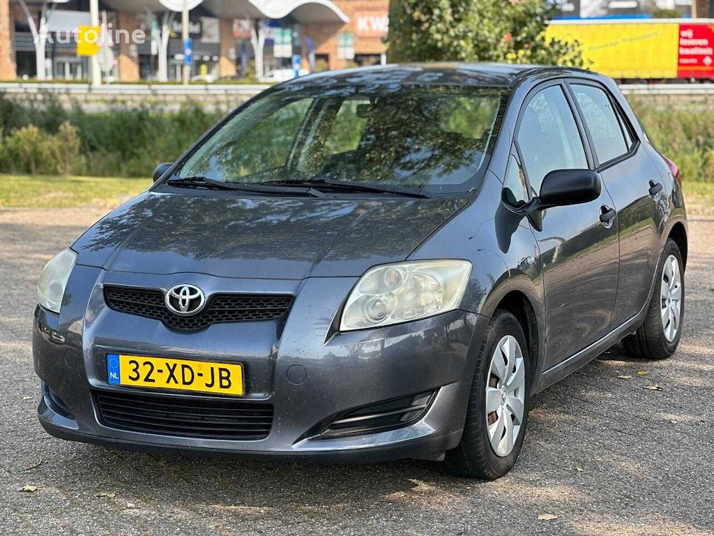 Prodaje se Toyota Auris hečbek na aukciji