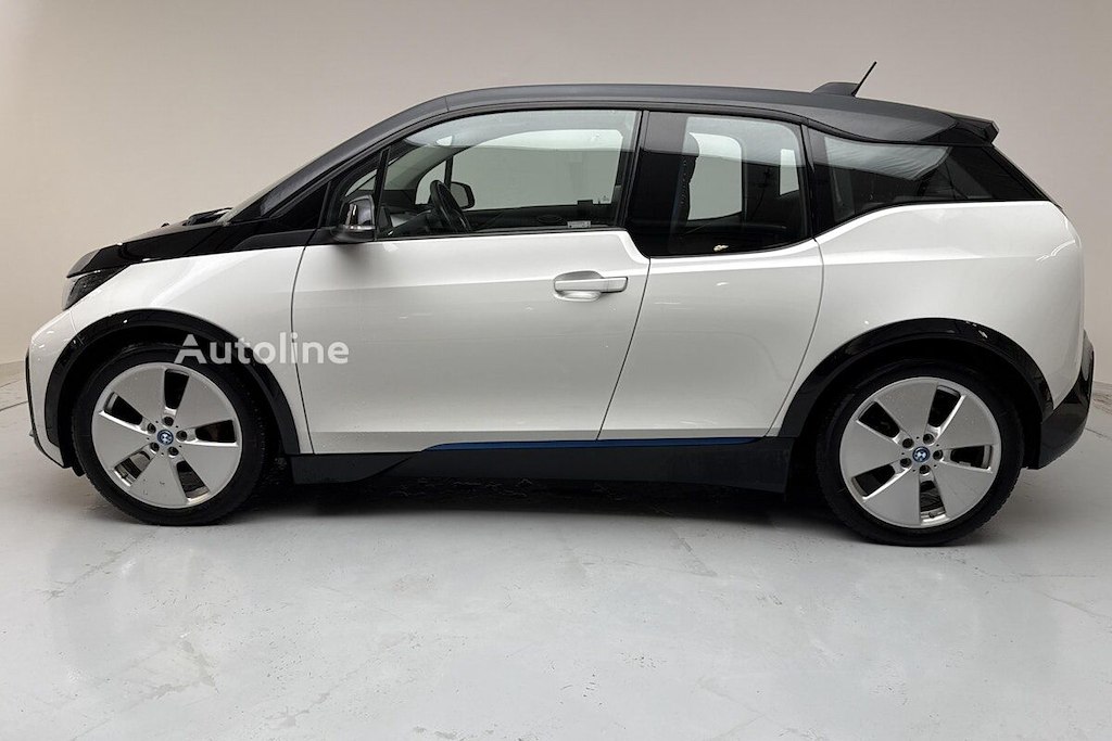 Prodaje se BMW i3 krosover na aukciji