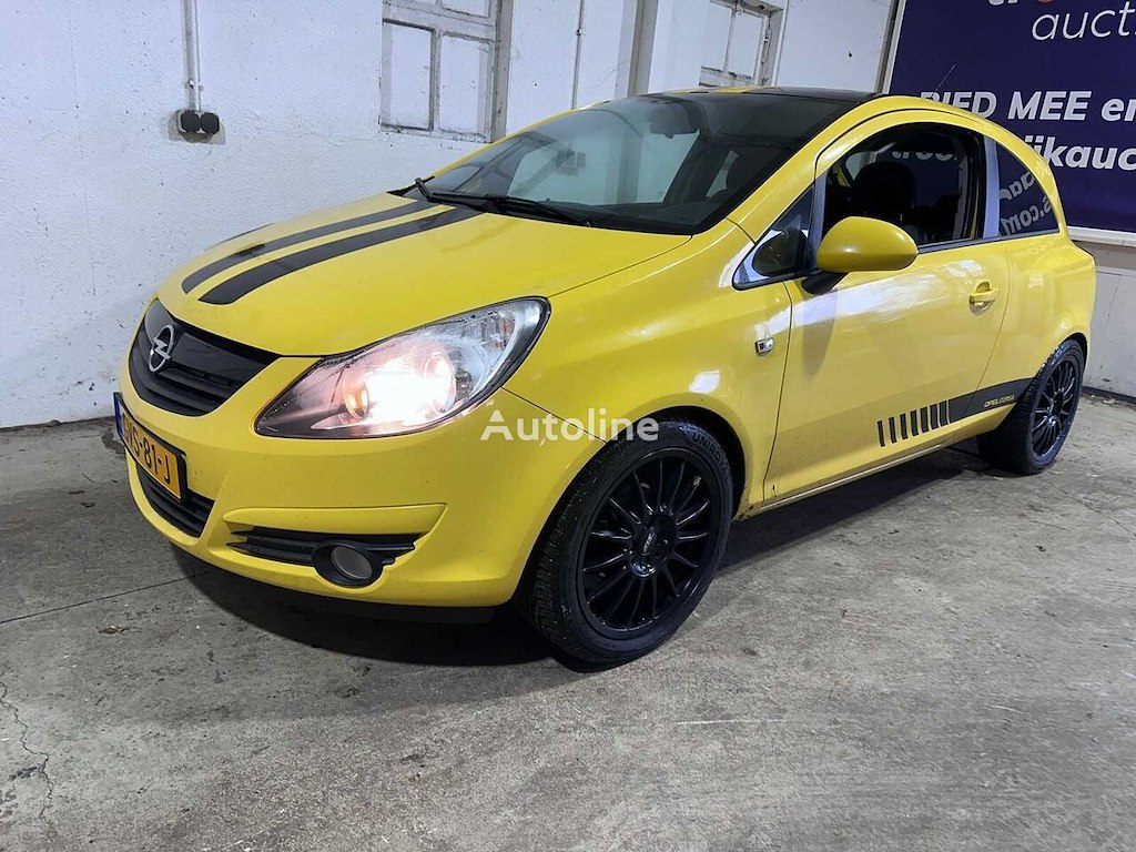 Prodaje se Opel Corsa hečbek na aukciji